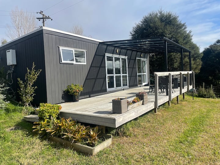 Dormer Tiny House - Parakai