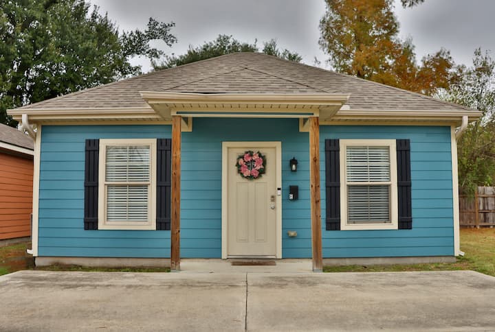 Adults Only Blue King Ste, Quiet & Central - Lake Charles, LA