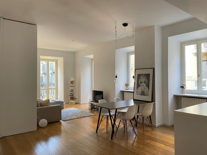 Spacious And Bright Apartment In The City Center - Turin