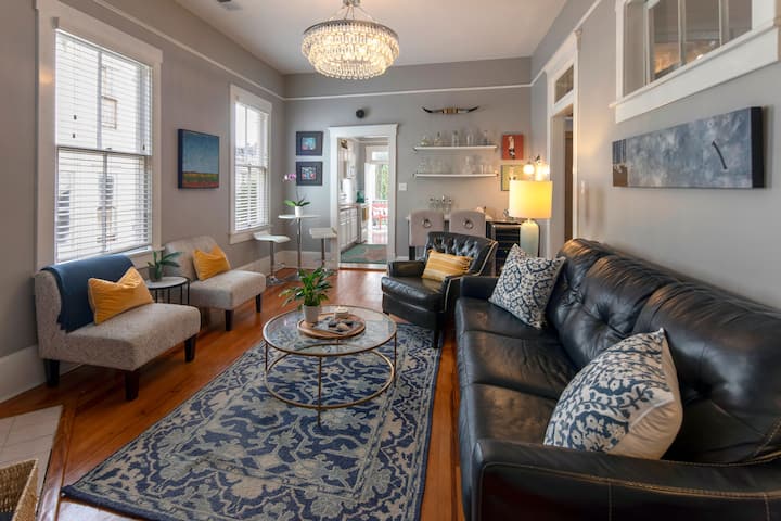 Balcony On Forsyth Park! Vip 3 Br 2ba & Courtyard - Savannah, GA