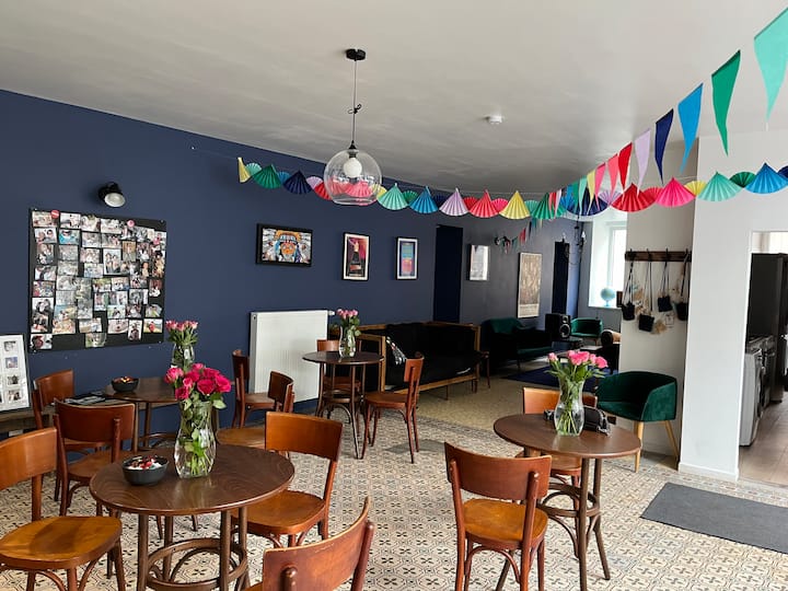 Gîte (15 Pers) Et Salle Des Fêtes La Vigne En Rose - Zig Zag Parc