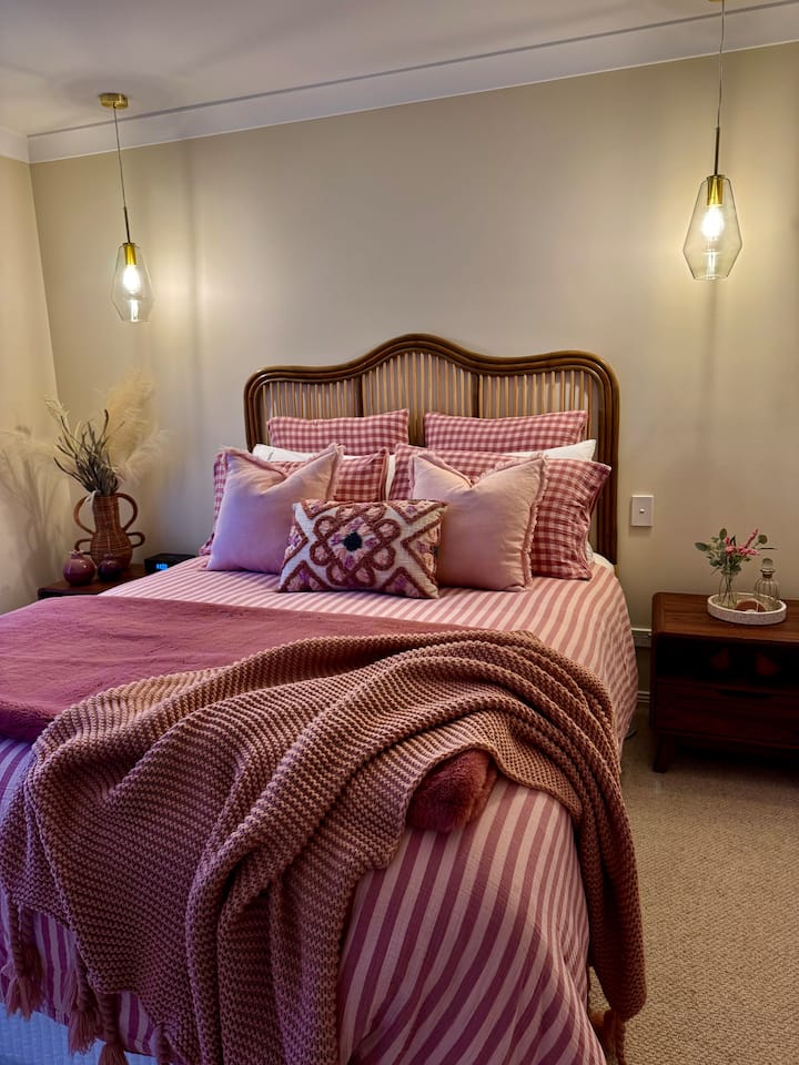 Budgaribah - Old Bar