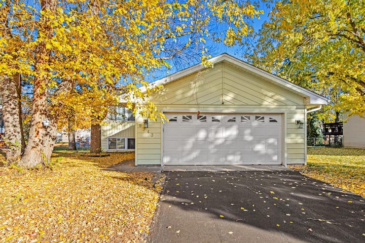 Full House And Huge Game Room! - Blaine, MN