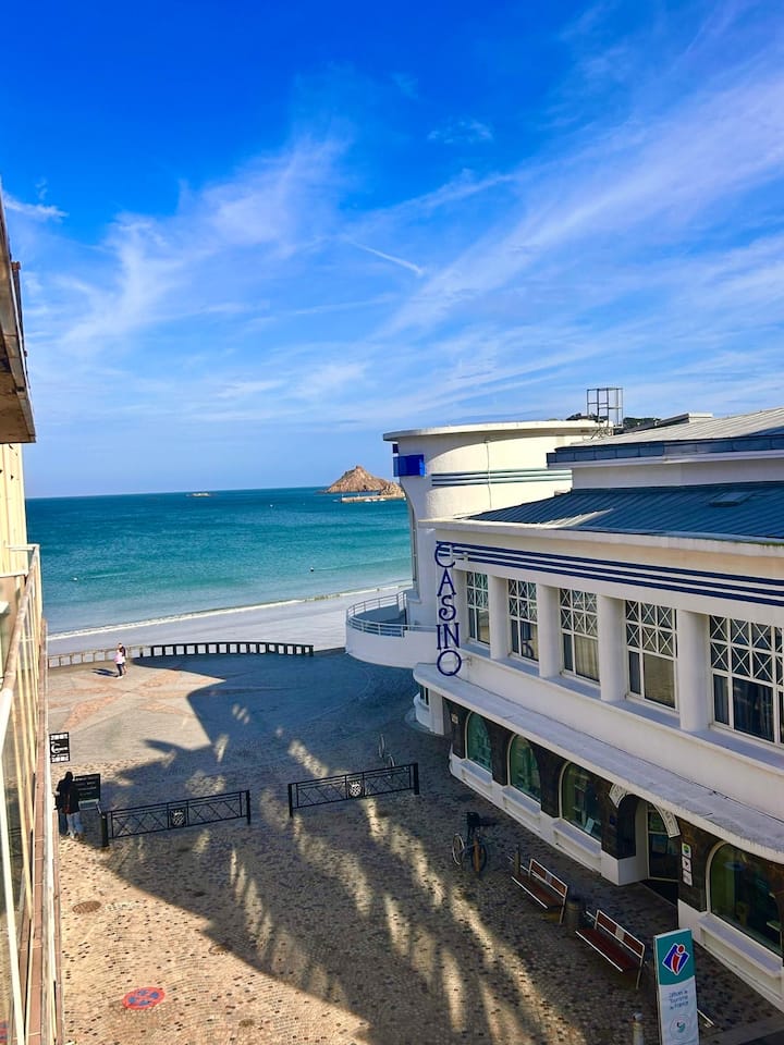 Bright Beachfront Studio - Pléneuf-Val-André