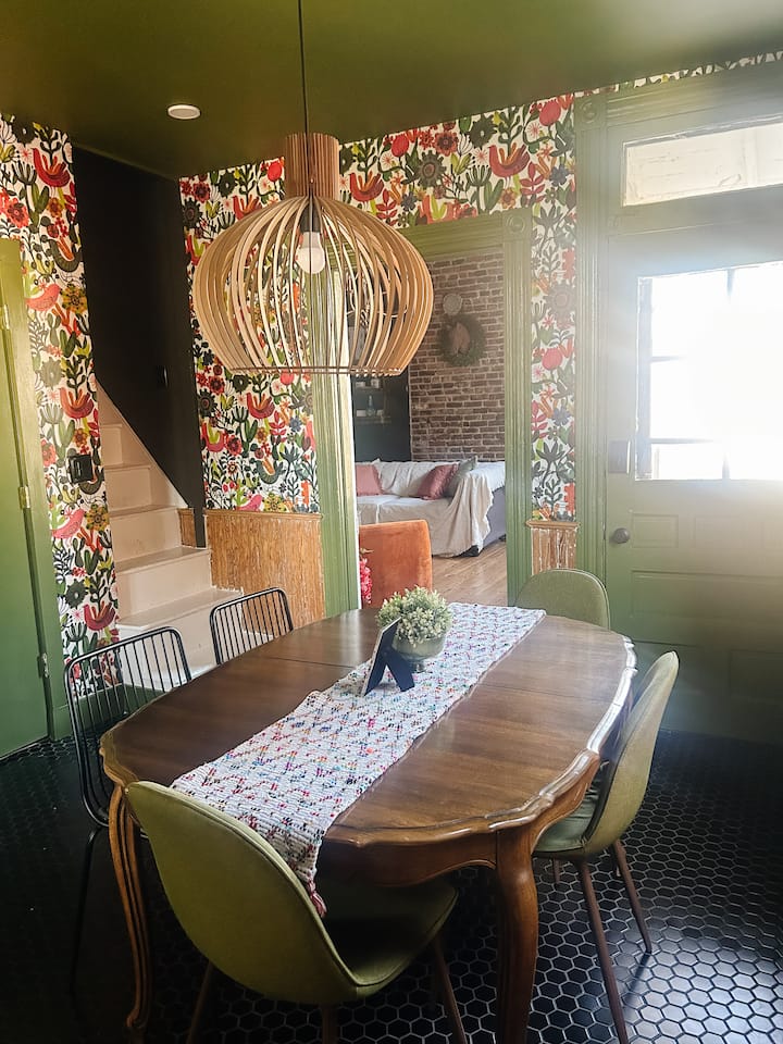 Historic Home In A Walkable & Central Location! - Plantation, KY