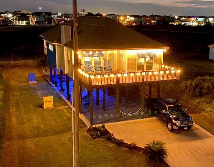 Summer Special Oceanview Must See - Crystal Beach, TX