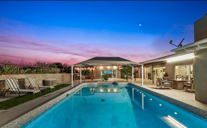 Modern Home With Gym, Sauna, Pool And Game Room - El Paso, TX