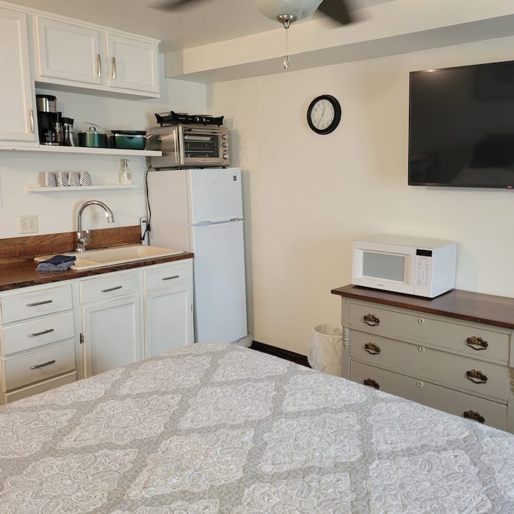 Cute And Cozy In Forest City! - Rice Lake State Park, Lake Mills