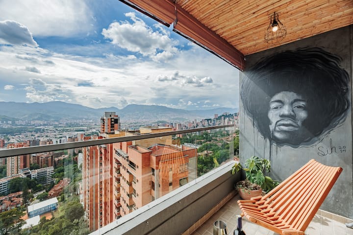 16th Floor Oasis In El Poblado - Medellín, Colombia