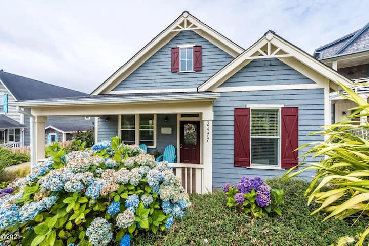 Beautiful Bungalow, 5 Minute Walk To The Beach - Lincoln City, OR