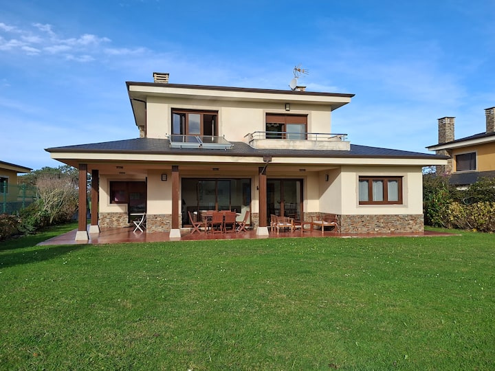 Chalet Privado Con Piscina, Pádel Y Tenis - Luarca