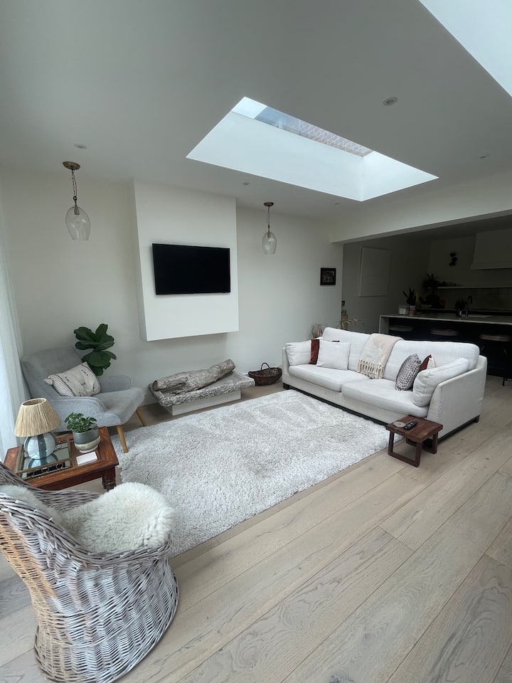 Spacious Family Home With Impressive Garden! - Lontoo