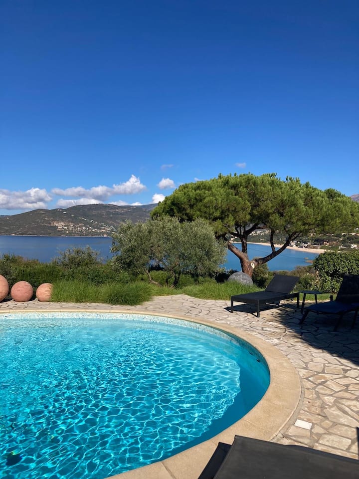 Villa à 150 Mètres De La Mer - Cargèse