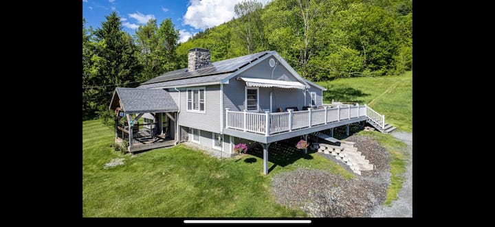 Nice Rural 4 Bedroom Home - Hampton, NY