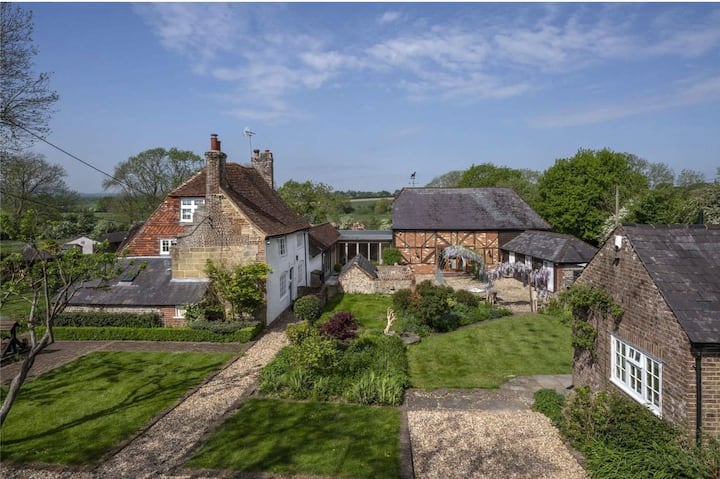 Grays Farm Cottage- Rural Retreat With Log Burner. - Steyning