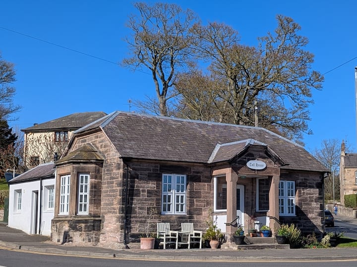 Historic Border Toll House. Berwick Upon Tweed - Berwick-upon-Tweed