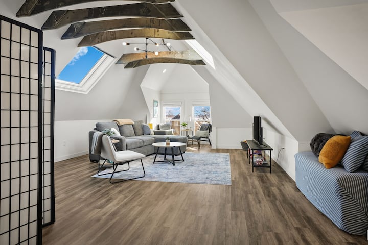 Lakeview Loft - Downtown Madison - Madison, WI