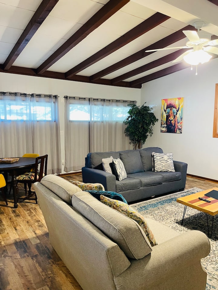 Spacious Tulsa Home - 3 Minutes To Downtown! - Tulsa, OK
