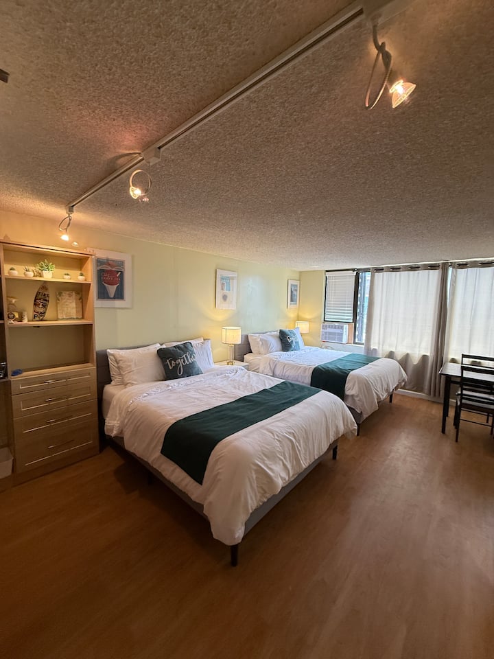 Charming Twin-joined Studio With Plentiful Space - Honolulu, HI