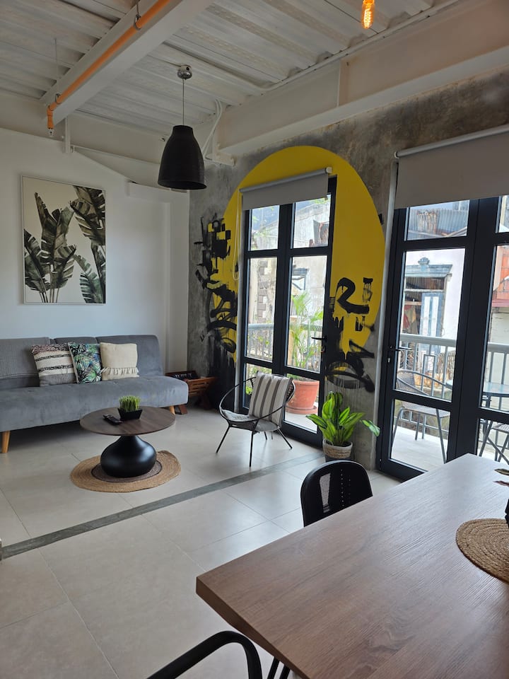 Cozy Unit With Balcony In Santa Ana, Casco Viejo - Panama City
