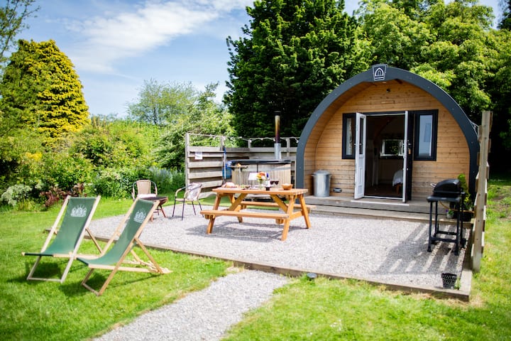 Robin, Cosy Glamping Pod, Wood Fired Tub And Sauna - Cotswolds
