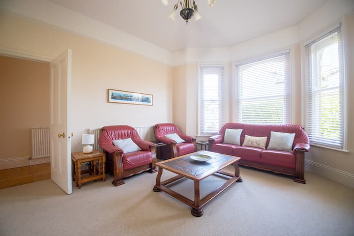 Lovely Victorian Villa In The Heart Of Seaview - Isle of Wight