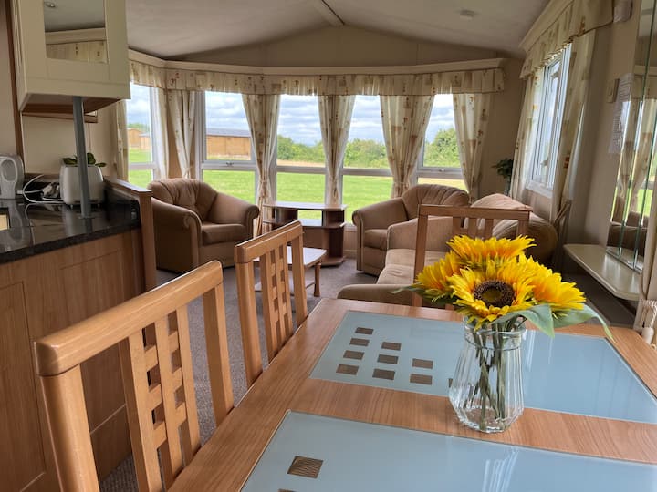 Spacious Static Home 4bed/2bath, Central Heating - Evesham