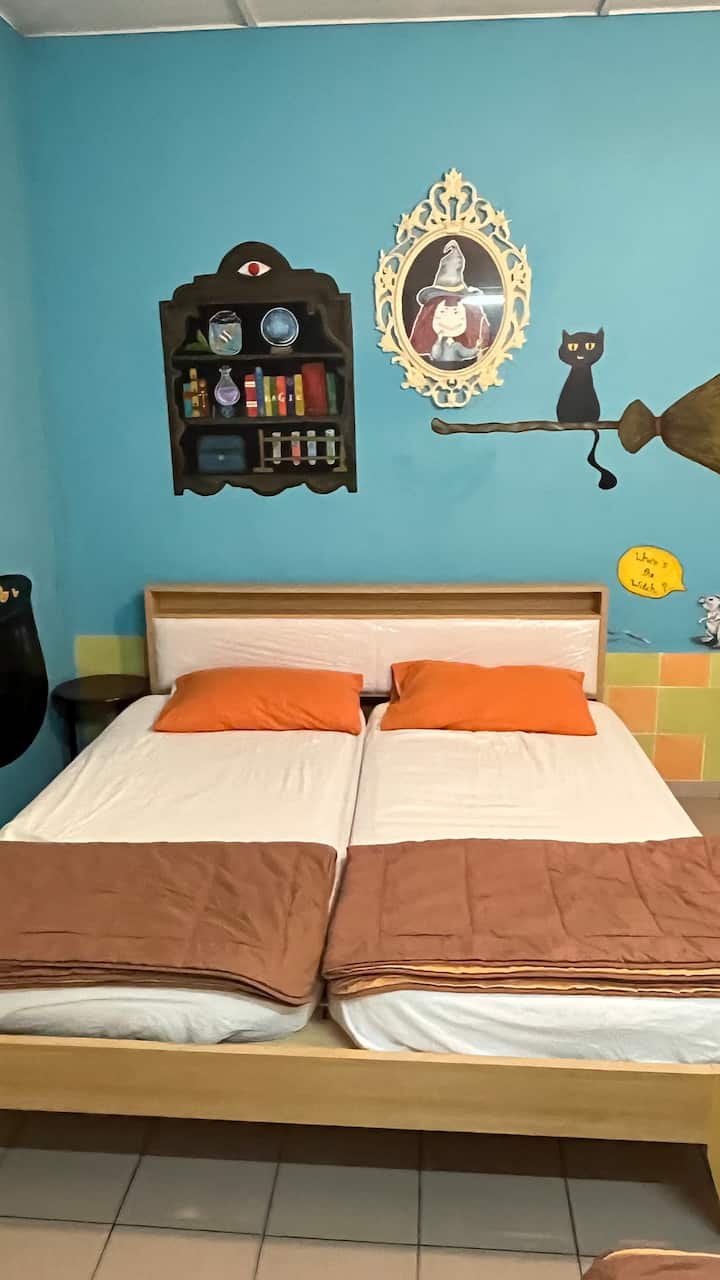 Puchong 5br: Pavilion 2/wifi/ioi Mall/lrt/13-20pax - Puchong