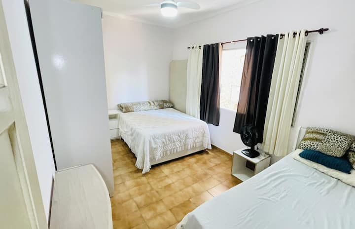 Excelente Apto, 150m Da Praia, Próx. à Comércios - Praia Grande