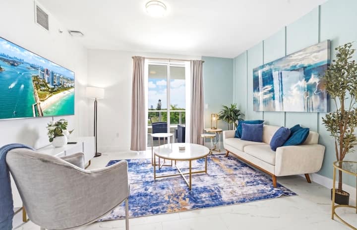 Coastal Oasis • Sleeps 11 • Rooftop + Pool • Beach - Hollywood, FL