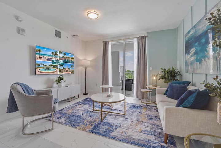 Coastal Oasis • Sleeps 11 • Rooftop + Pool • Beach - Hollywood, FL