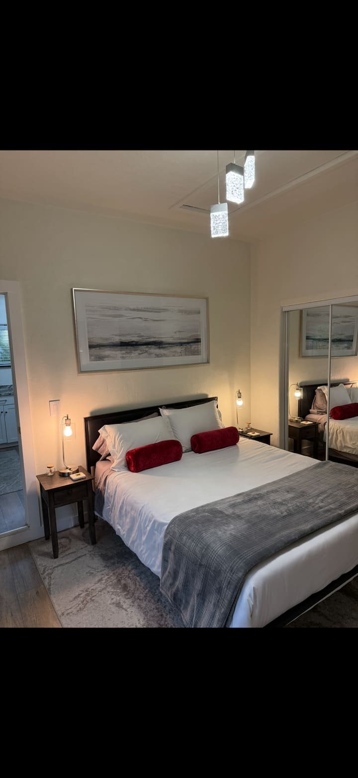 Ev Riverside Retreat: Cozy, Scenic, Private, Relax - Dunsmuir, CA