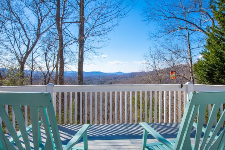3 Deer - Amazing View - Fireplace - Blue Ridge Mountains