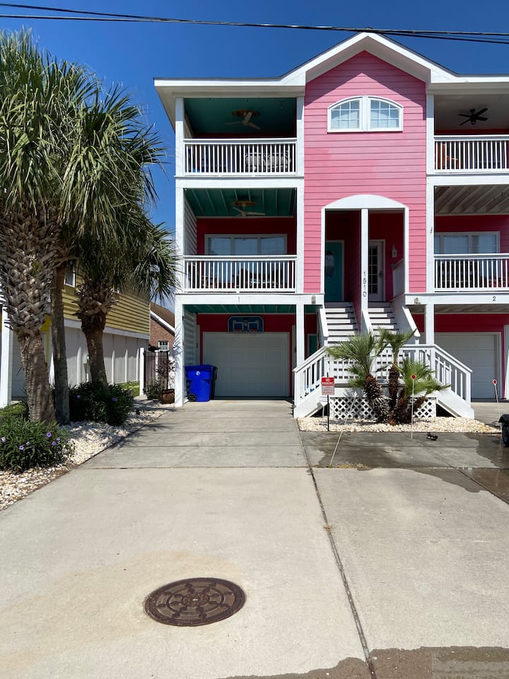 Your Seaside Escape Just 2 Blocks From Beach - Carolina Beach, NC