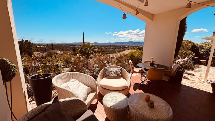 Maison Vue Pano, Piscine/tennis, Calme Esterel /Wk - Fréjus