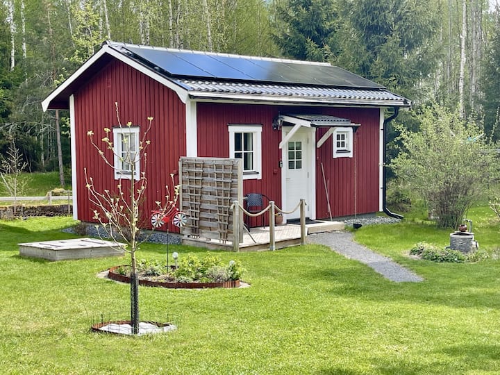 Modern Stuga Med Sovloft,  På Landet Nära Småsta´n - Öregrund