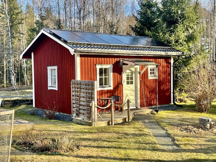 Modern Stuga Med Sovloft,  På Landet Nära Småsta´n - Öregrund