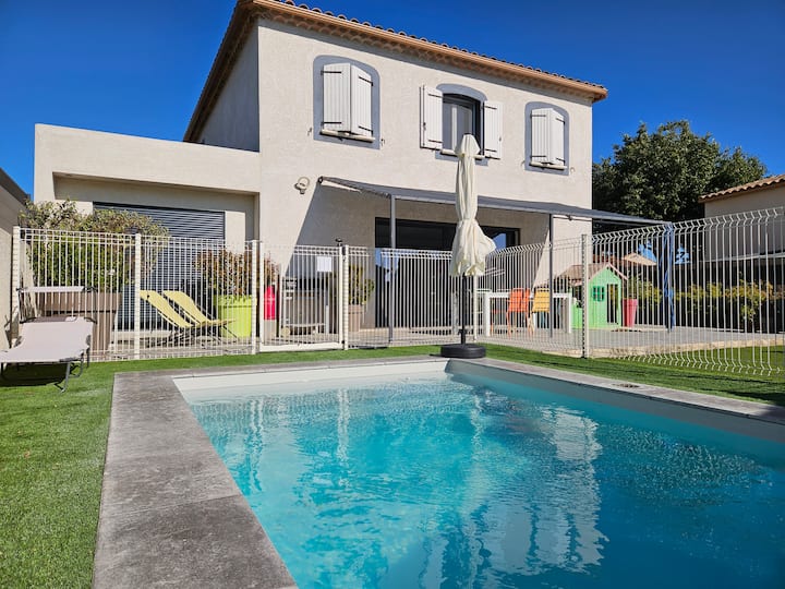 Villa Familiale - Piscine - 7 Min à Pied Du Centre - Arles