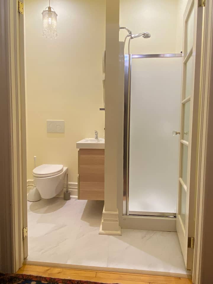 Exquisite Room (Queen)+private Bathroom - Ottawa