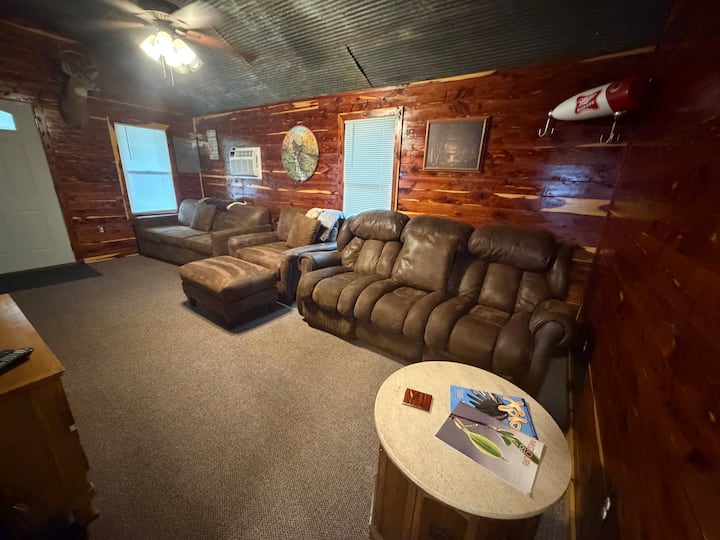 Nama Stays - Cozy Cabin - Truman Reservoir, MO
