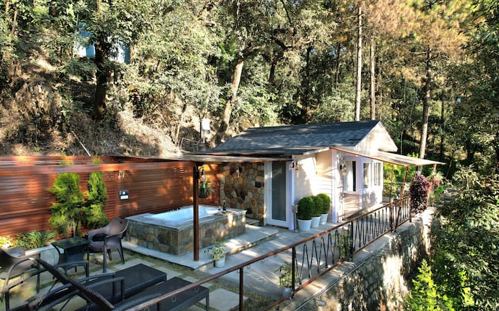 The Dove - Cottage With Jacuzzi By "The Skydrift" - 