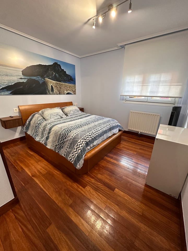Piso Amplio |Check-in 24 H| Metro A 4 Min |Wifi - Bilbao