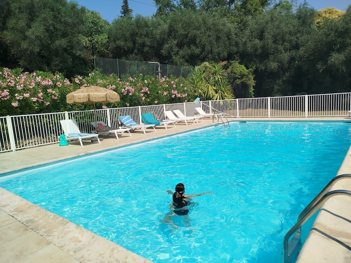 Entre Mer Et Montagne, Maison Familiale, Piscine - Grasse