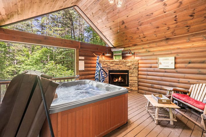 Peaceful Blue Ridge Cabin W/ Hot Tub & Fire Pit - Mineral Bluff, GA