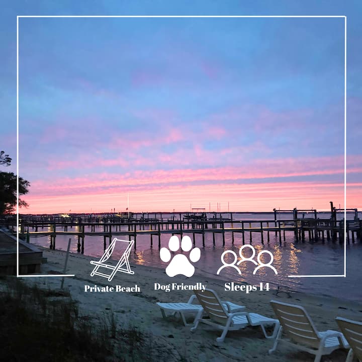 Beach Retreat W/ Dock + Dog Friendly Sleeps 14 - Harkers Island, NC