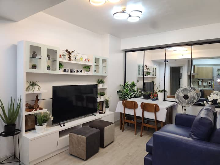 2br Working Space H.v Dela Costa St Near Ayala Ave - Makati