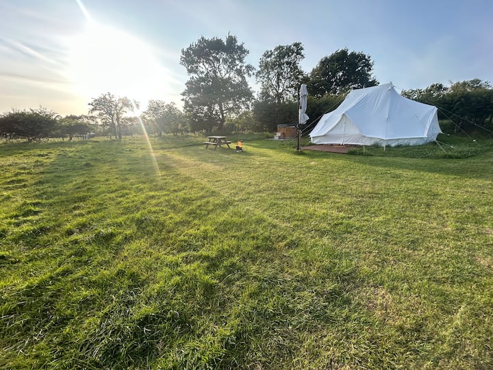 Rural Glamping Stay With Hot Tub - Herefordshire