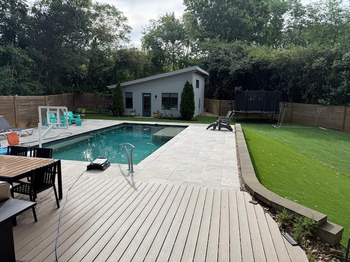 Adorable Modern Guesthouse With Pool - Charlotte
