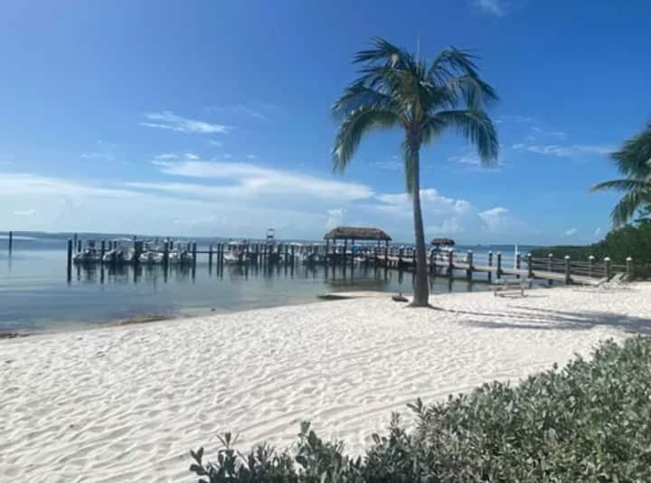 Sunsets And Sand
Pool,beach,tennis Fishing & Fun! - Islamorada, FL