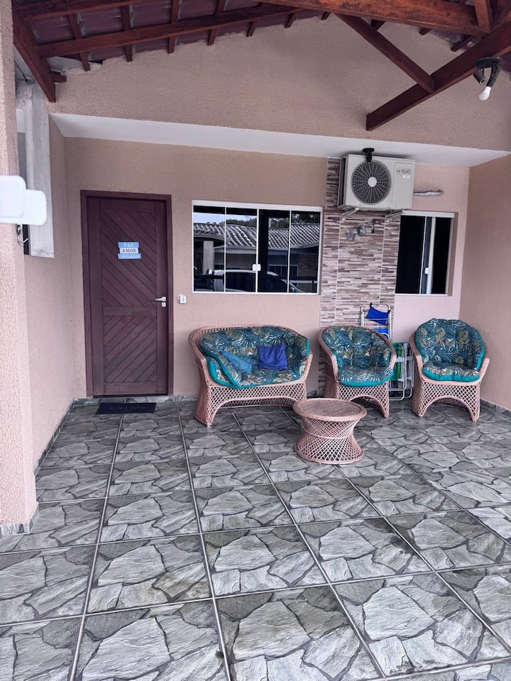 Casa Com Wi-fi - Piscina - Ar Split. - Matinhos